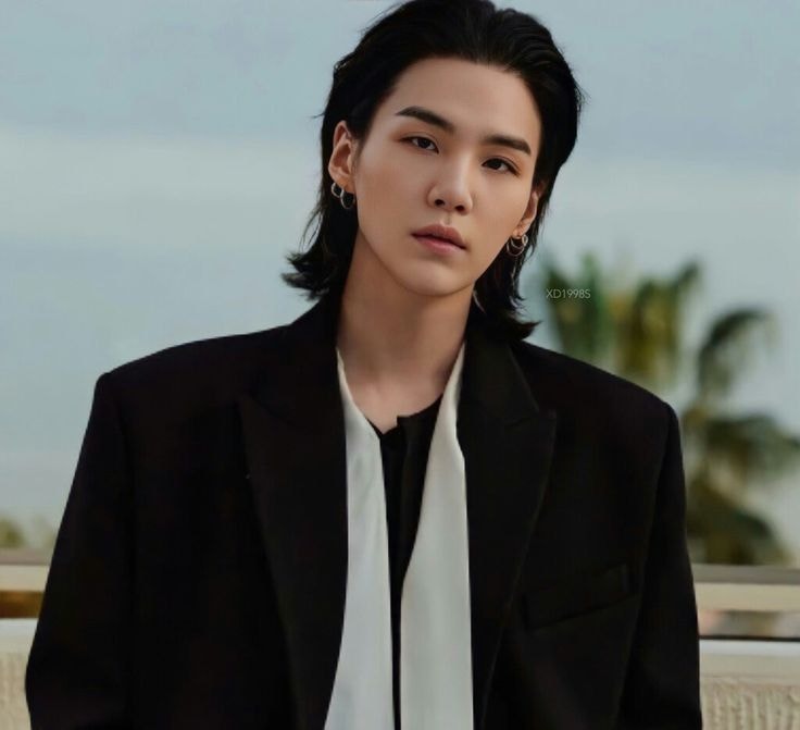 BTS Community Post - All BTS members now done with mandatory service