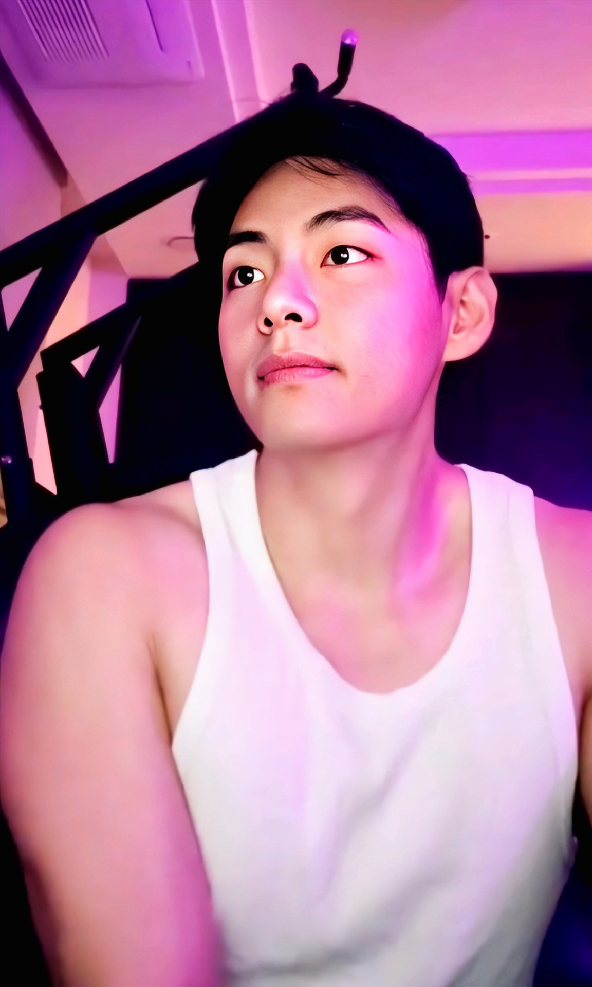 BTS Community Post - V oppa Live ️🥰