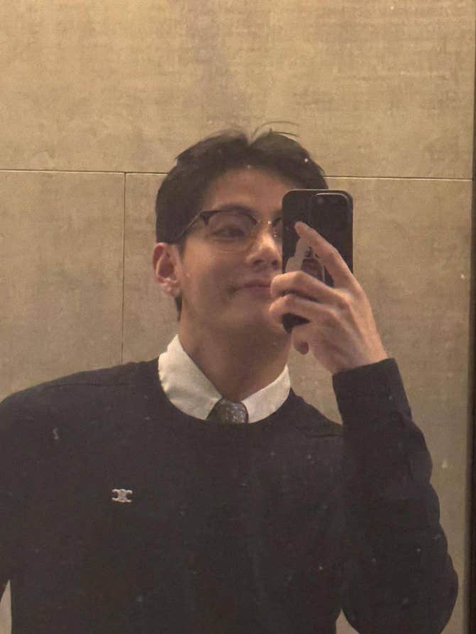 BTS Community Post - ARMYs! A conta do 🐯 no IG está sendo denunciada e ficando restrita. Sigam ...