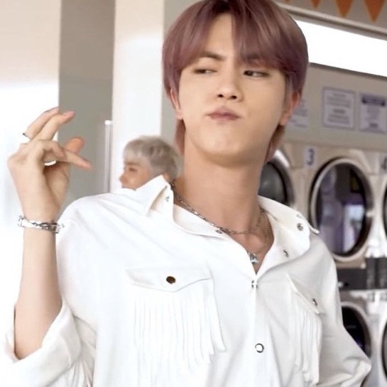 BTS Community Post - rope it ro rope it 🤨 #to_jin