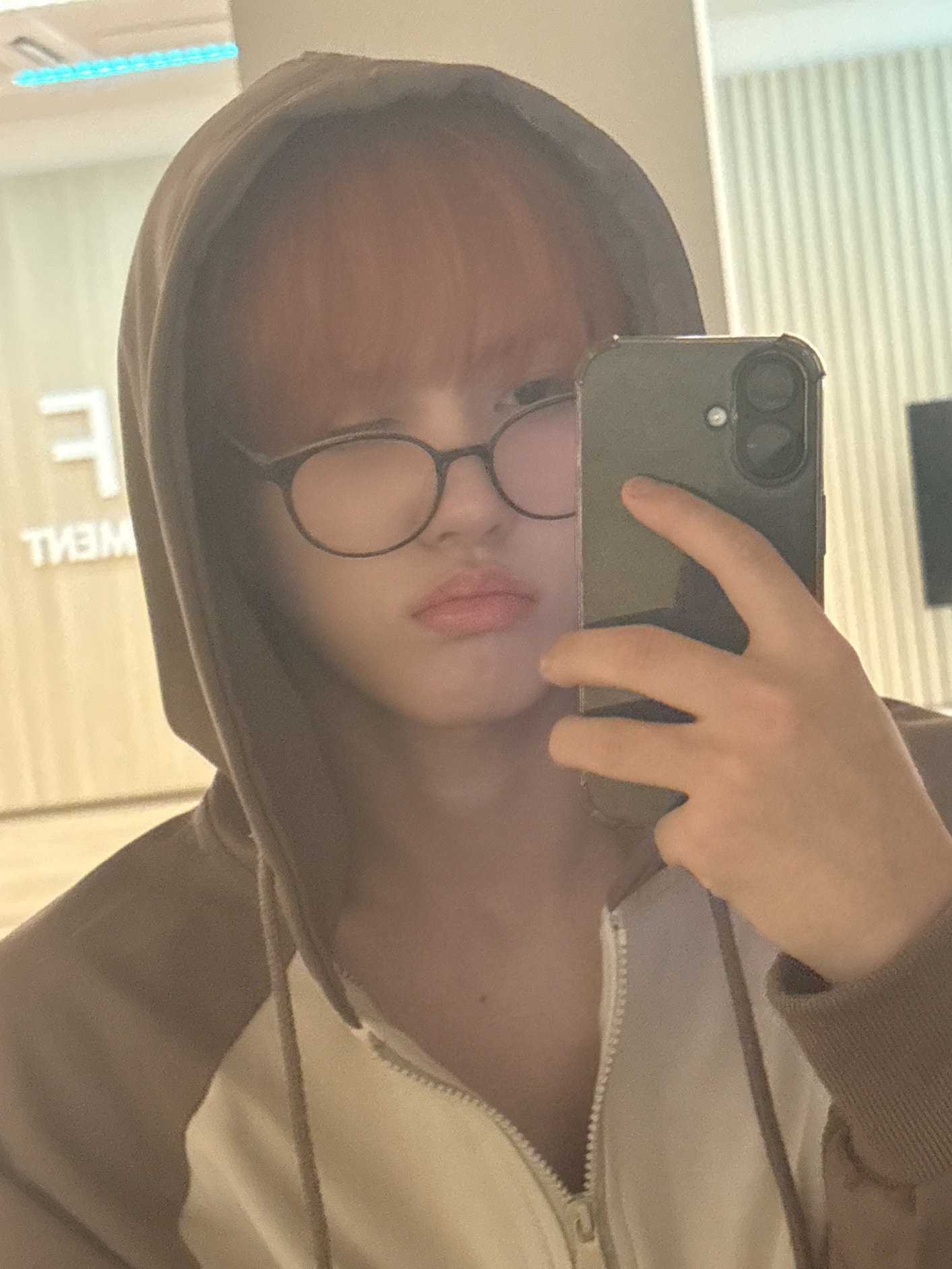 AHOF Community Post - 안녕! 다들 뭐해?😳 - JUWON