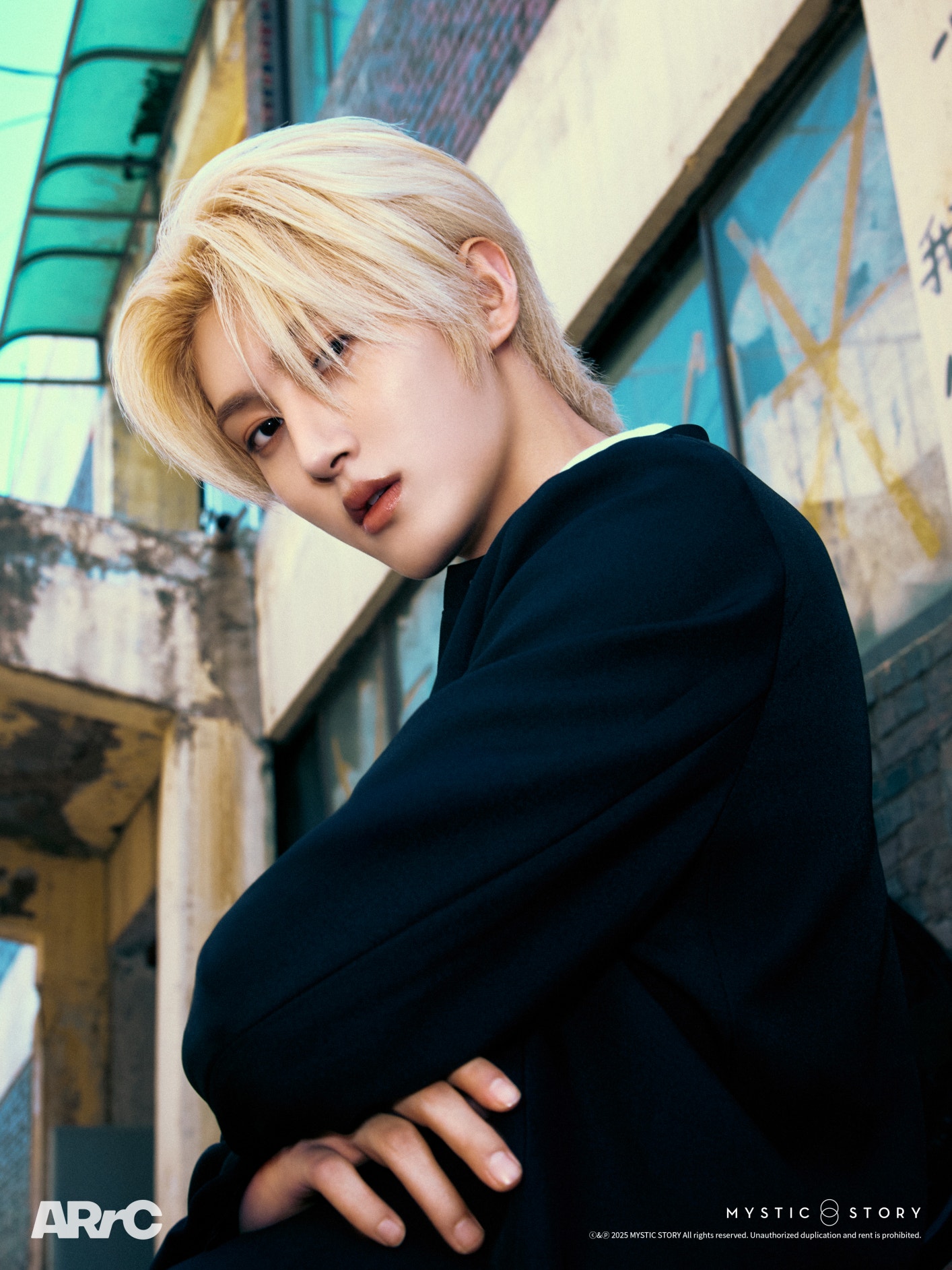 Imagen de ARrC de Weverse - ARrC (아크) [𝗛𝗢𝗣𝗘] Photo Drop #3 #RIOTO #리오토