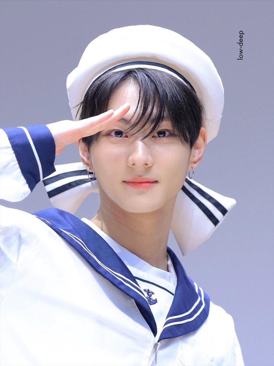 ENHYPEN Community Post - ENHYPEN WEVERSE OFFLINE FANSIGN 너무 귀여워요 😘😘😘 정말 ...