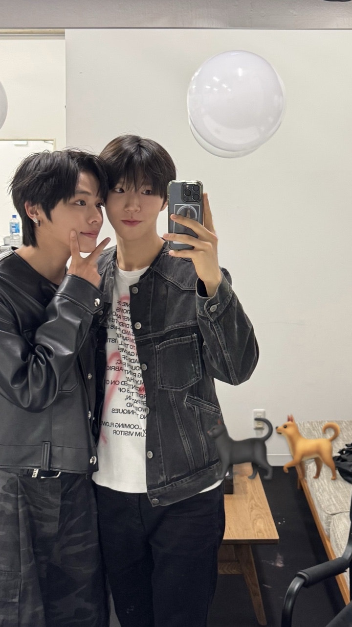 NCT WISH Community Moment - 🐈‍⬛🐕