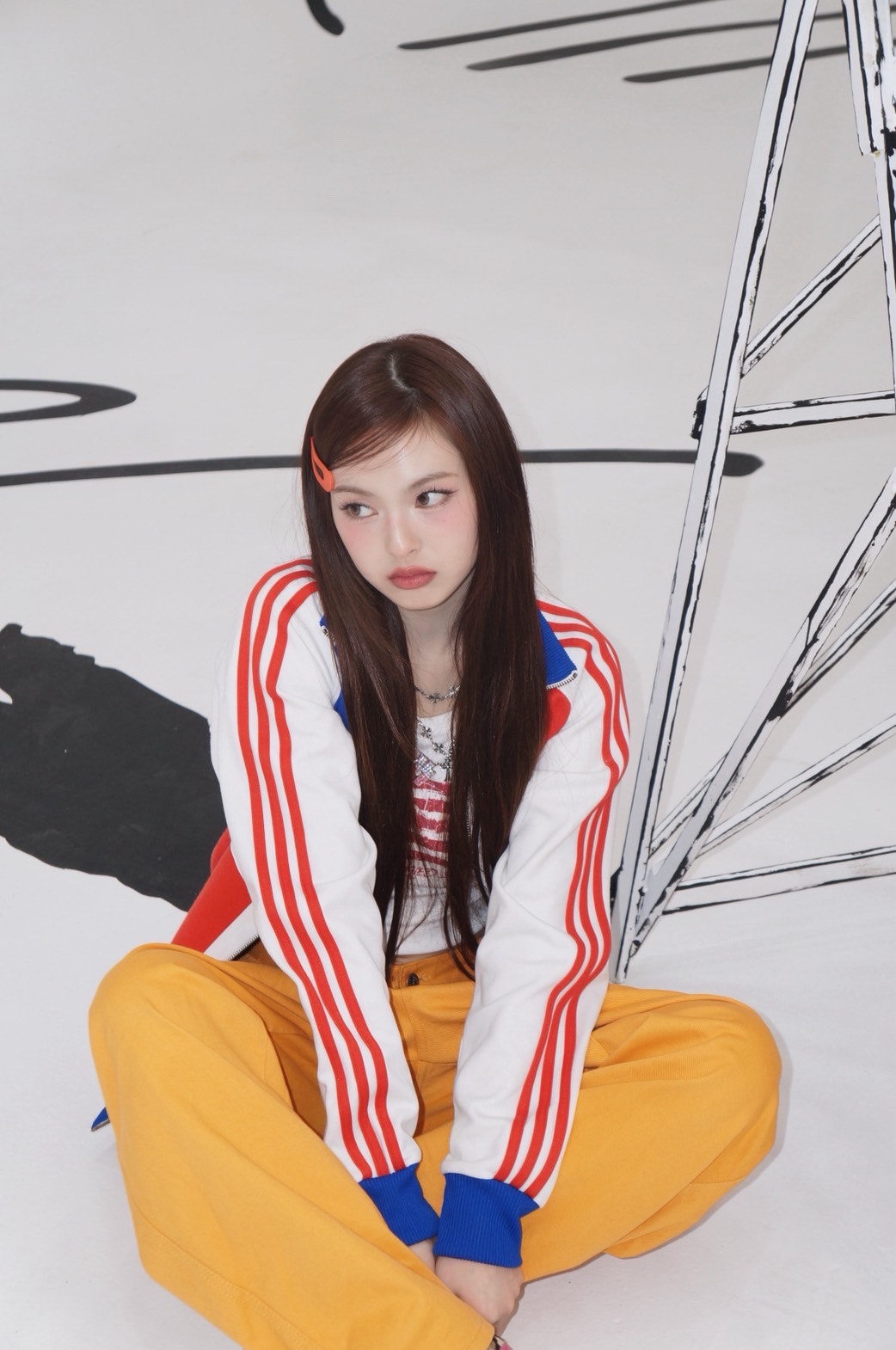 BABYMONSTER Community Post - Too hot, hot 🔥 ️‍🔥 - CHIQUITA