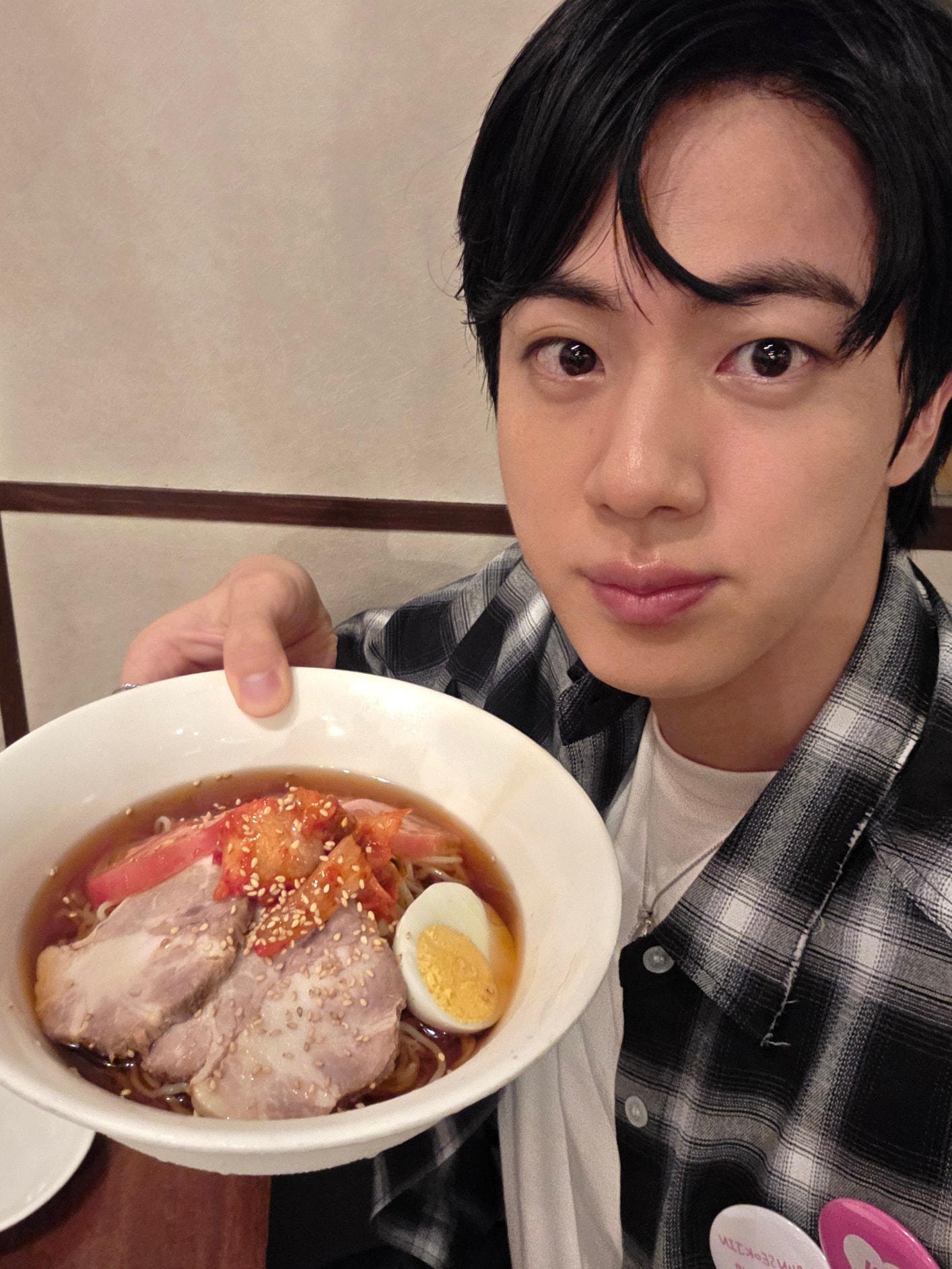 BTS Community Post - #to_jin ジンくん、幕張2日目のコンサート、おつかれさま☺️ きっと今日も、ジンくんにとっても ...
