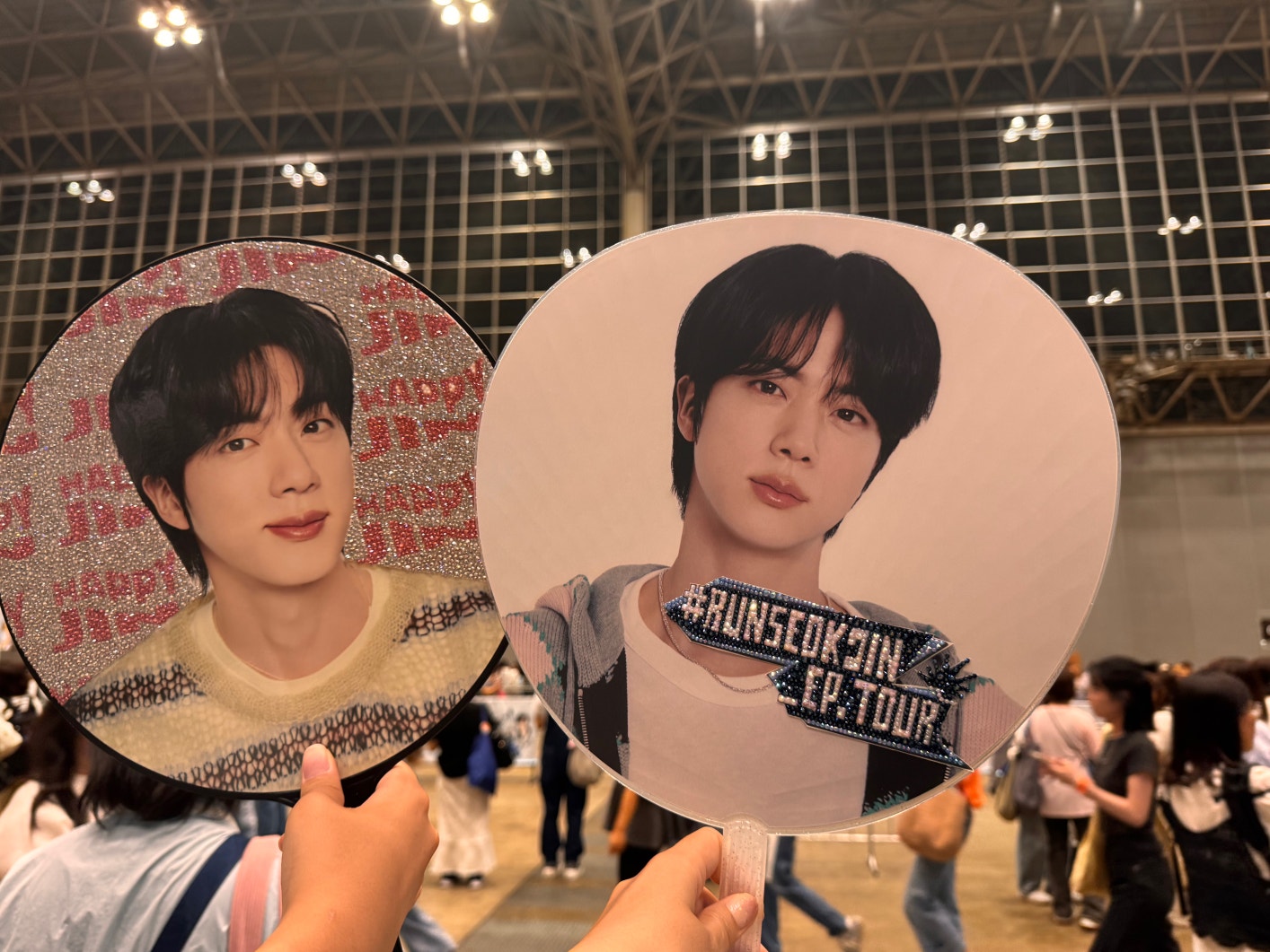 BTS Community Post - JINくん、今日はありがとう。 すごく幸せな時間でした。 初めてJINくんに会えて本当に嬉しかったよ。 最初のRunning Wildを聞いたとき ...