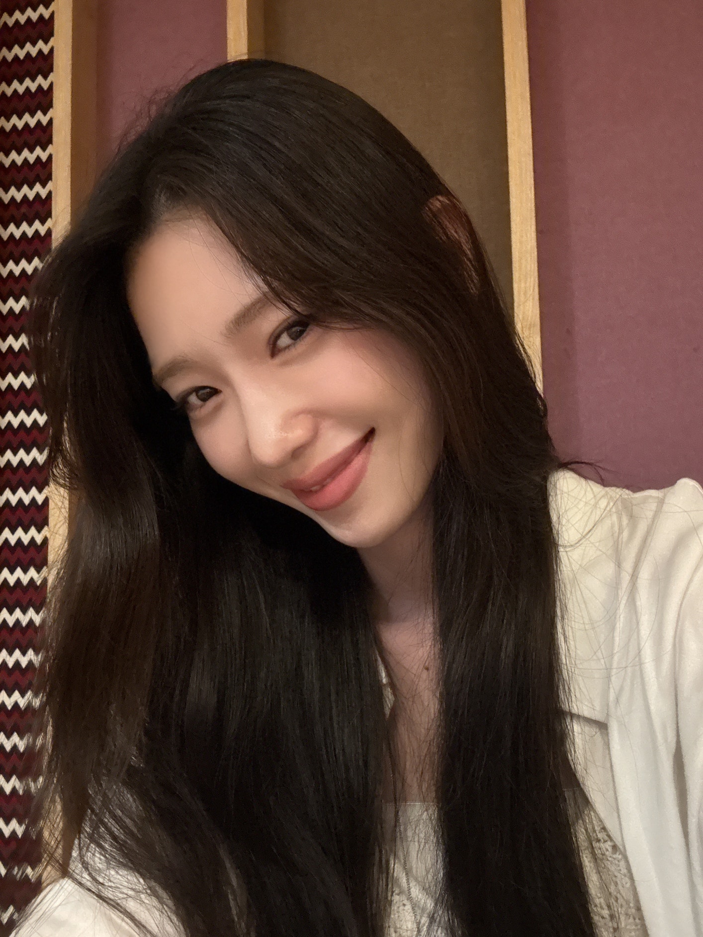 Rocket Punch Community Post - 내일도 화이팅이야🤍 - SuYun