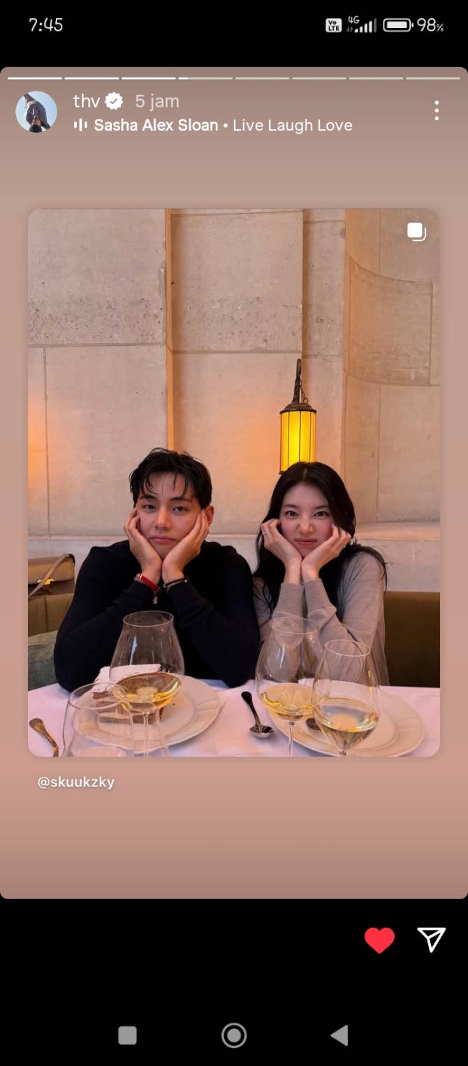 BTS Community Post - I like this taehyung oppa🥳 dont forget tomorrow.. army day💜💜 #to_v I like ...