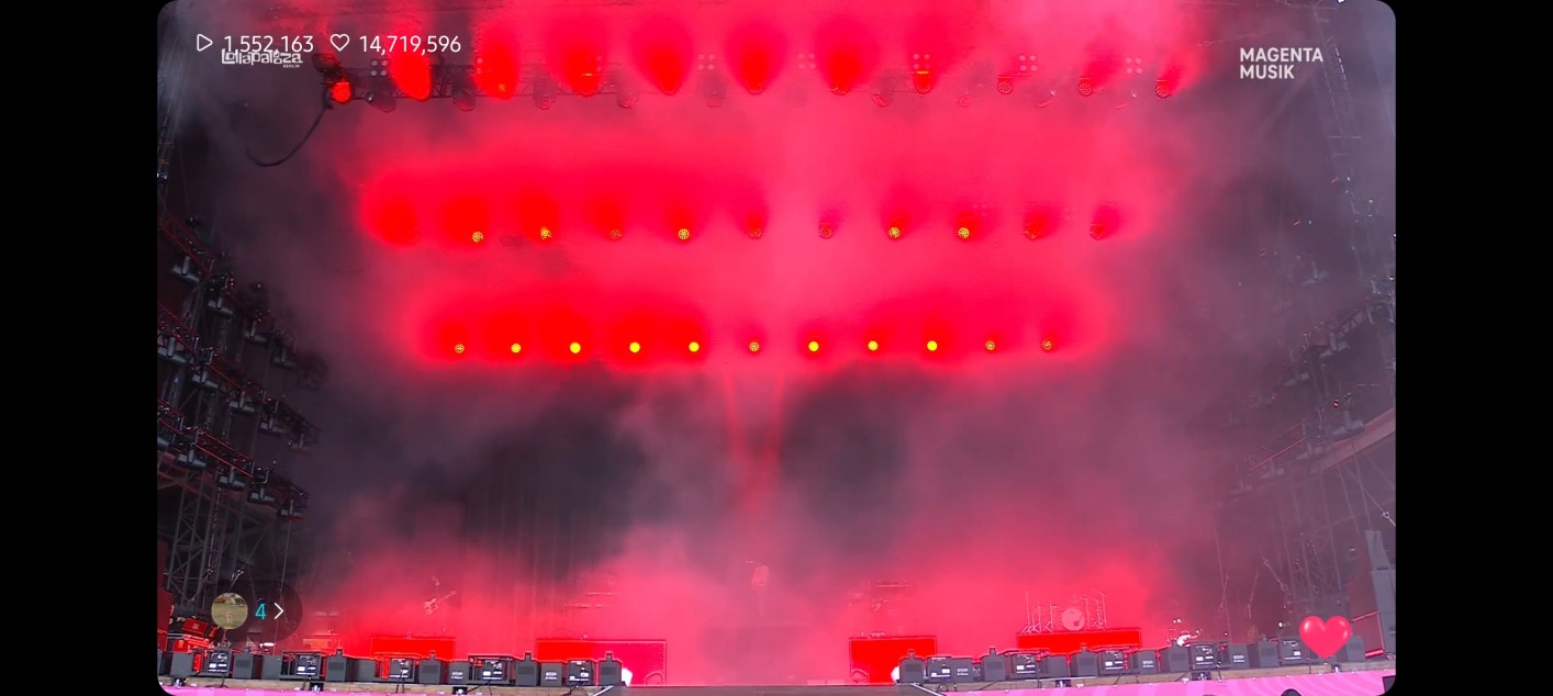 BTS Community Post - Hobi you Killin last night badly.... 🔥😭🔮 ️ #jhopeatlollapalooza # ...