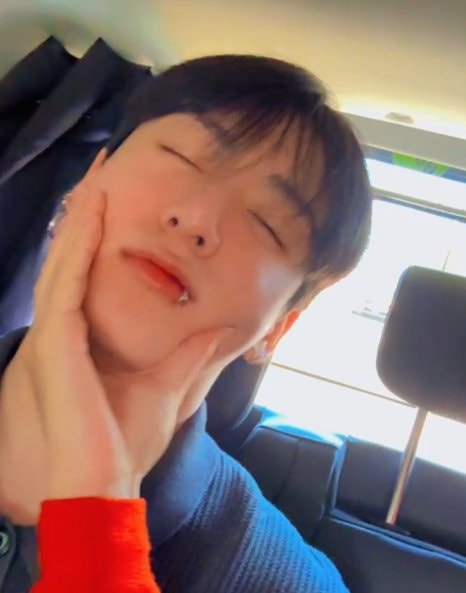 BTS Community Post - Taehyung's baby🥹🤏