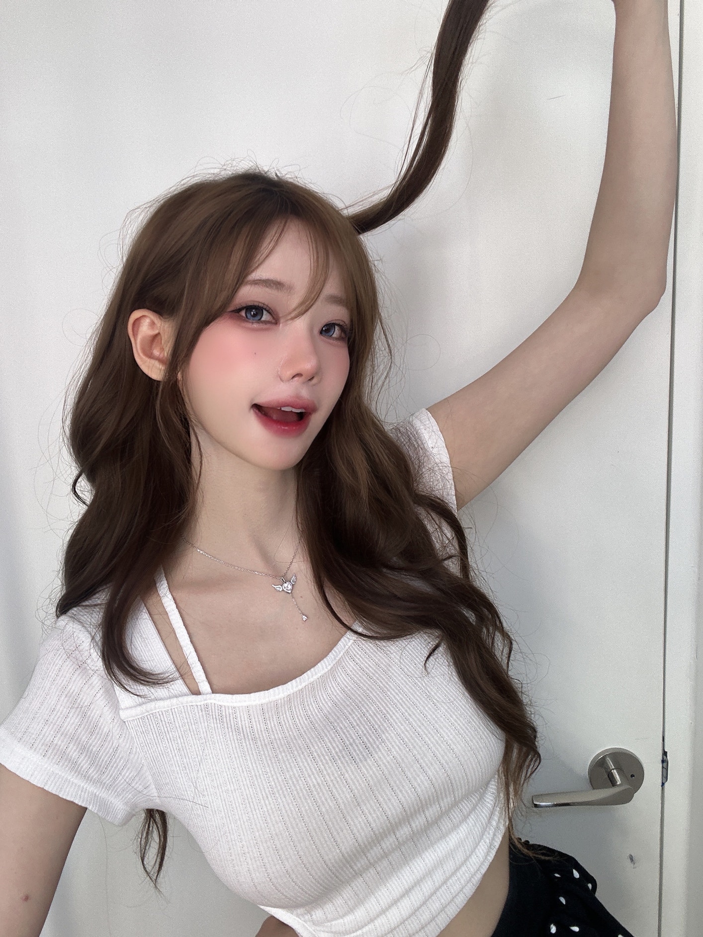 QWER Community Post - 오랜만에 🍎🍏머리💕 오늘도 바위게들 만나서 너무 좋았다안💫 다들 너무 귀여워,,, 써준 편지도 다 읽을게용😻 우리는 지금 펜타를 위해 ...