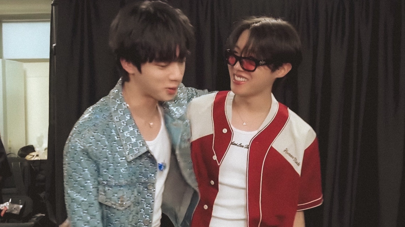 BTS Community Post - #bts #to_bts FAM__🙋🏻‍♀️🫶🏻🫵🏻♾️