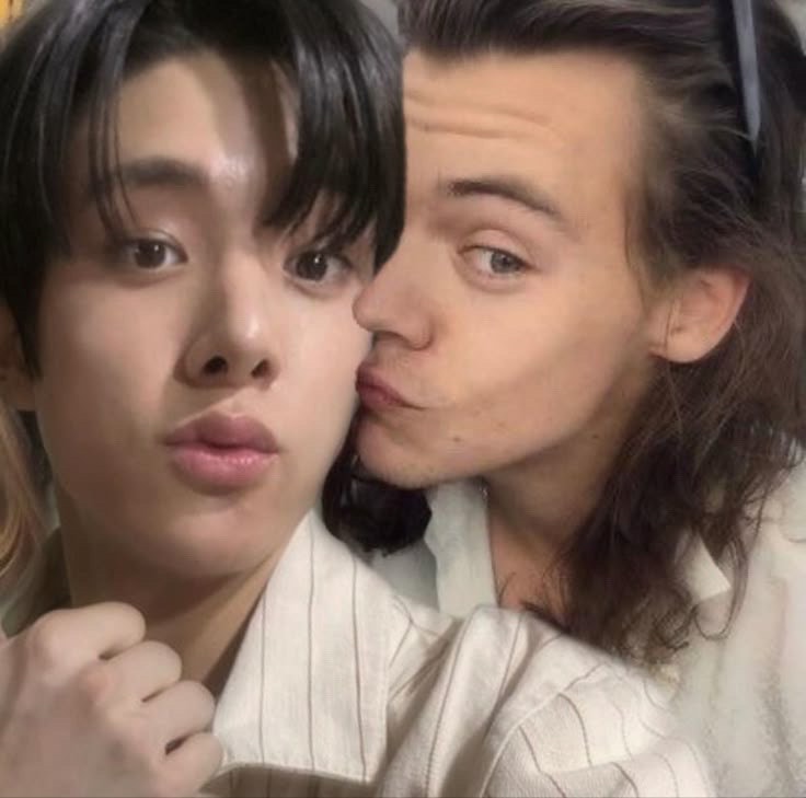 ENHYPEN Community Post - jake watermelon sugar😣😣