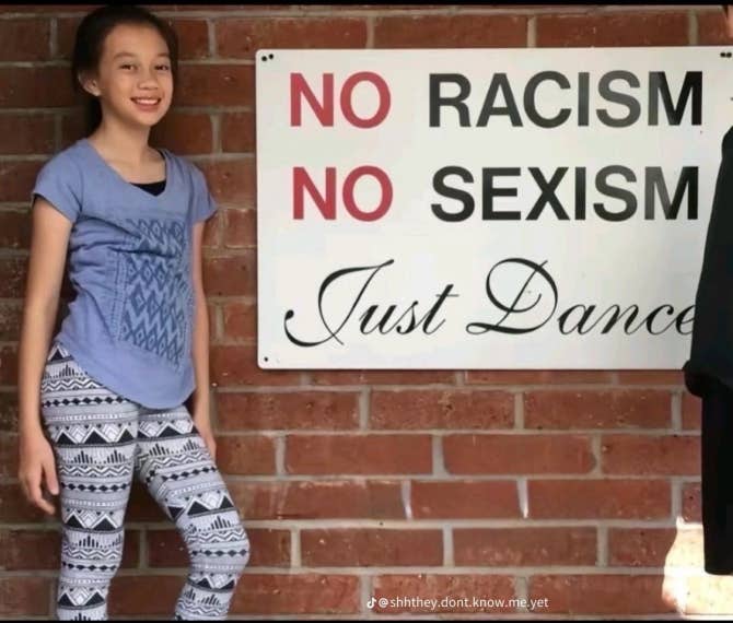 KATSEYE Community Post - silly megan photos