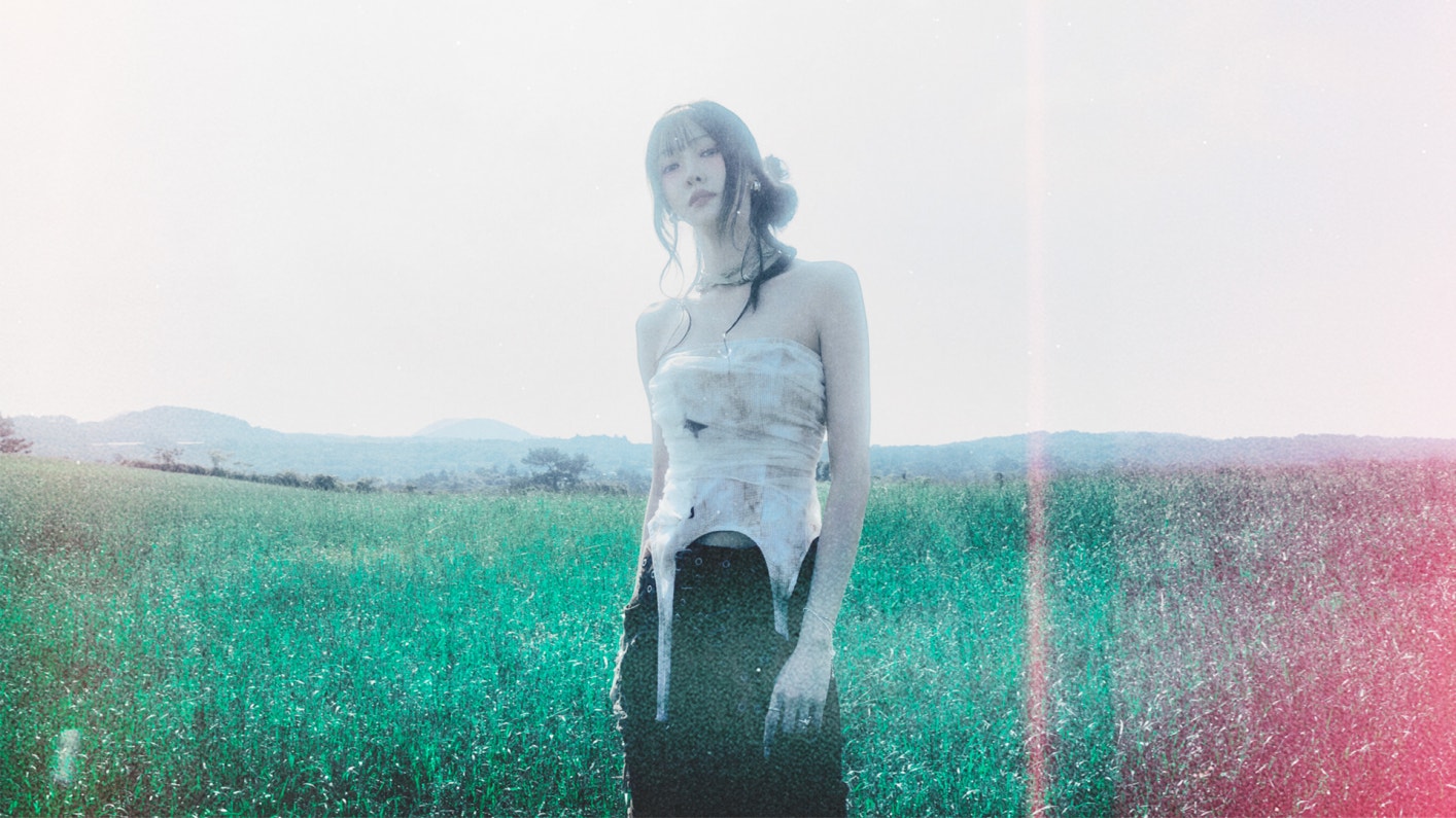 Weverse YUJU Image - 유주 (YUJU) - 3rd Mini Album 𝑰𝒏 𝑩𝒍𝒐𝒐𝒎 ALBUM COVER ART