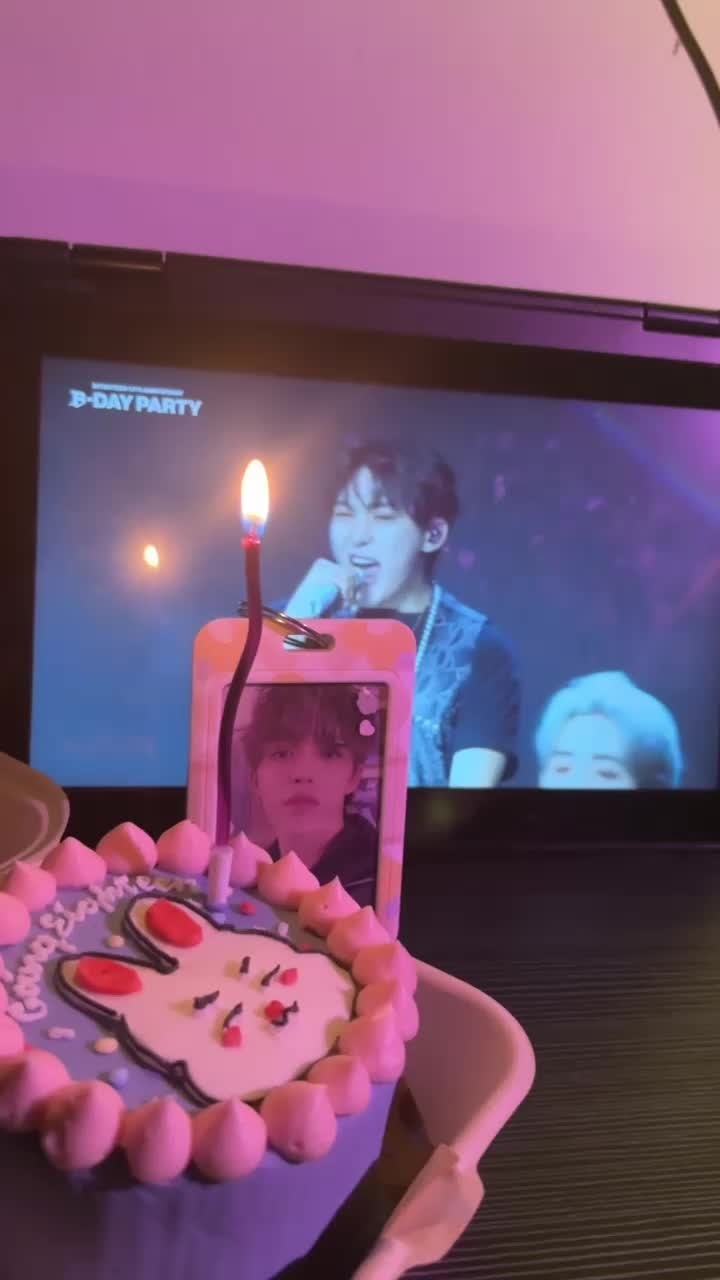 SEVENTEEN Community Post - #HAPPY_SCOUPS_DAY 오늘은 승철 오빠와 저 생일이에요. 승철 오빠와 ...