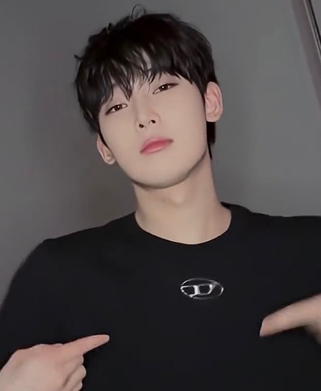 ENHYPEN Community Post - eyyy SUNOO IS REALLY THE DIVA 🫶🏽 ️🦊