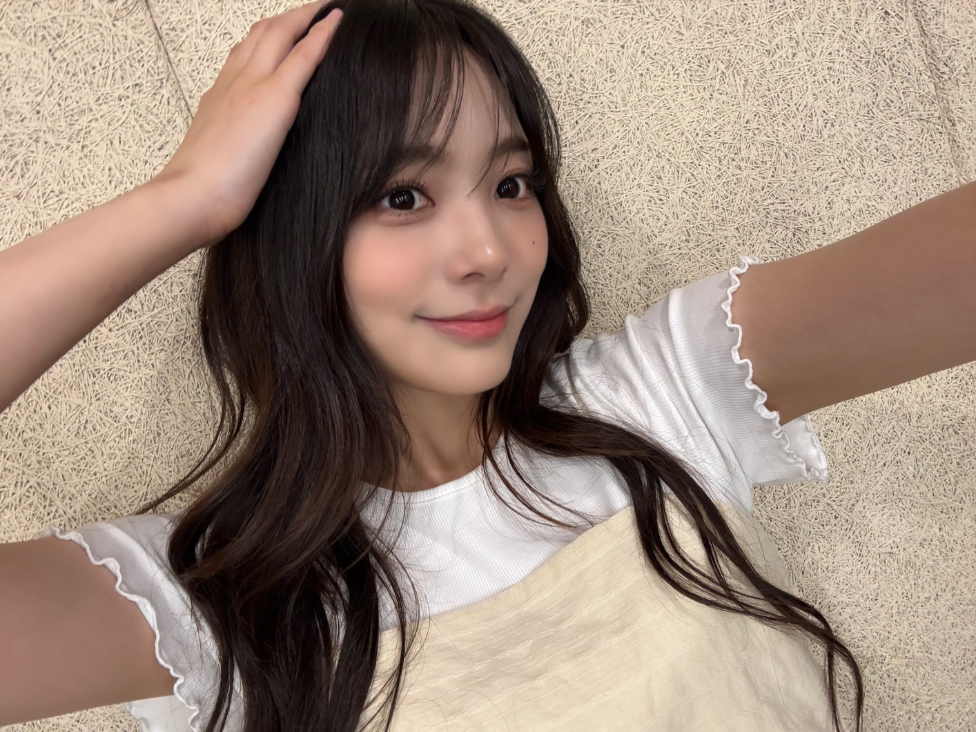 QWER Community Post - 오늘도 팬싸인회 영통회 종료!!!💛💚 너무 너무 재밌었더요 ㅎㅎ 오늘은 장난감 드럼듀 쳤어 ㅋㅋㅋㅋㅋㅋ 집에 가져가서 나중에 ...