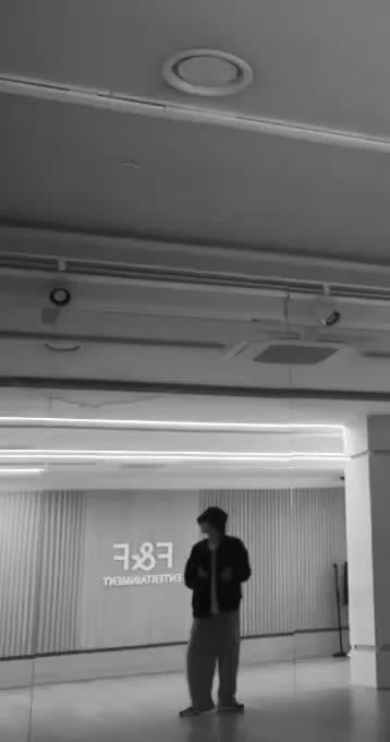 AHOF Community Post - 힙합 프리스타일😶 - JUWON