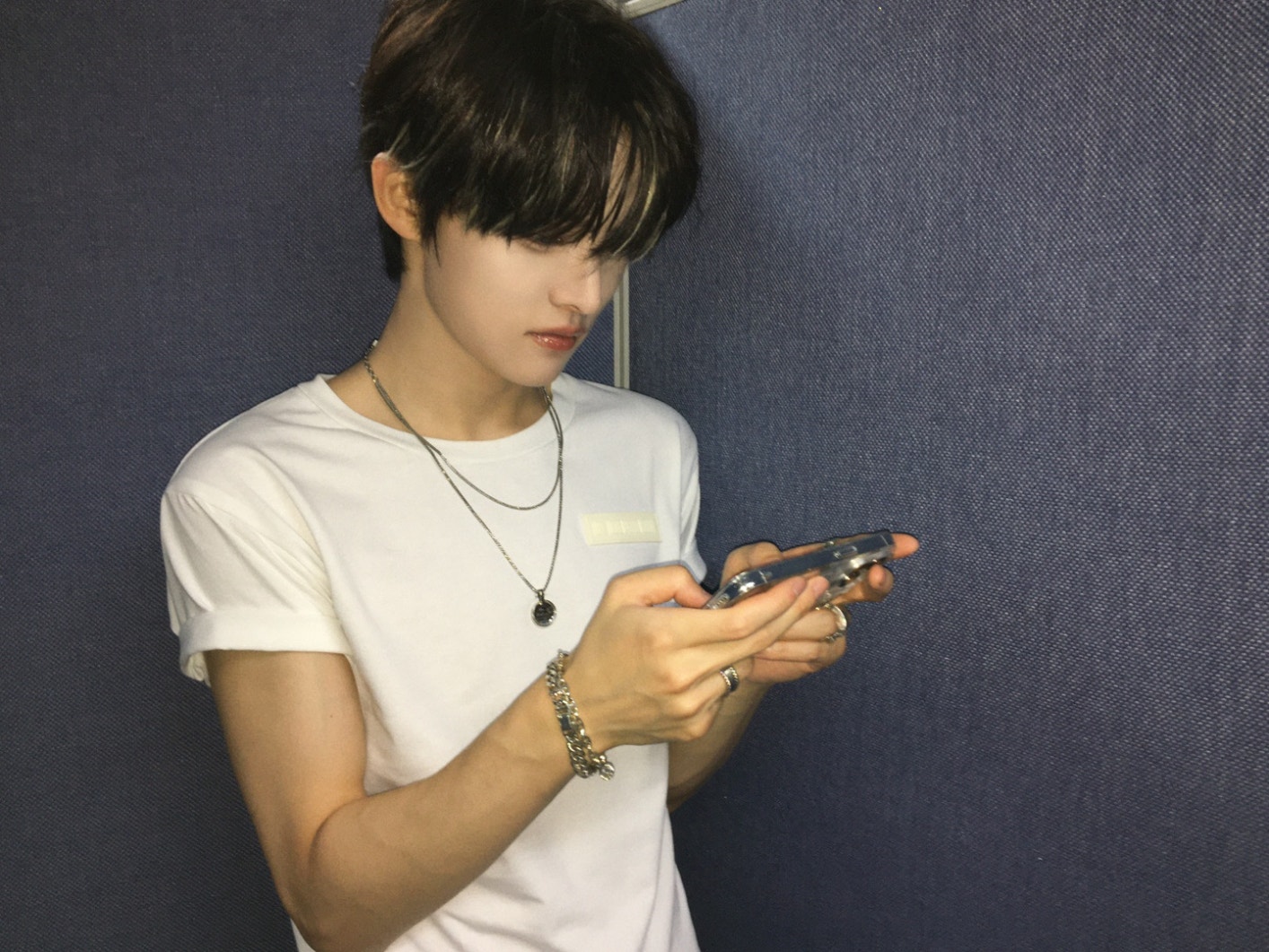 CLOSE YOUR EYES Community Post - 이제 주말이다! - JEON MINWOOK