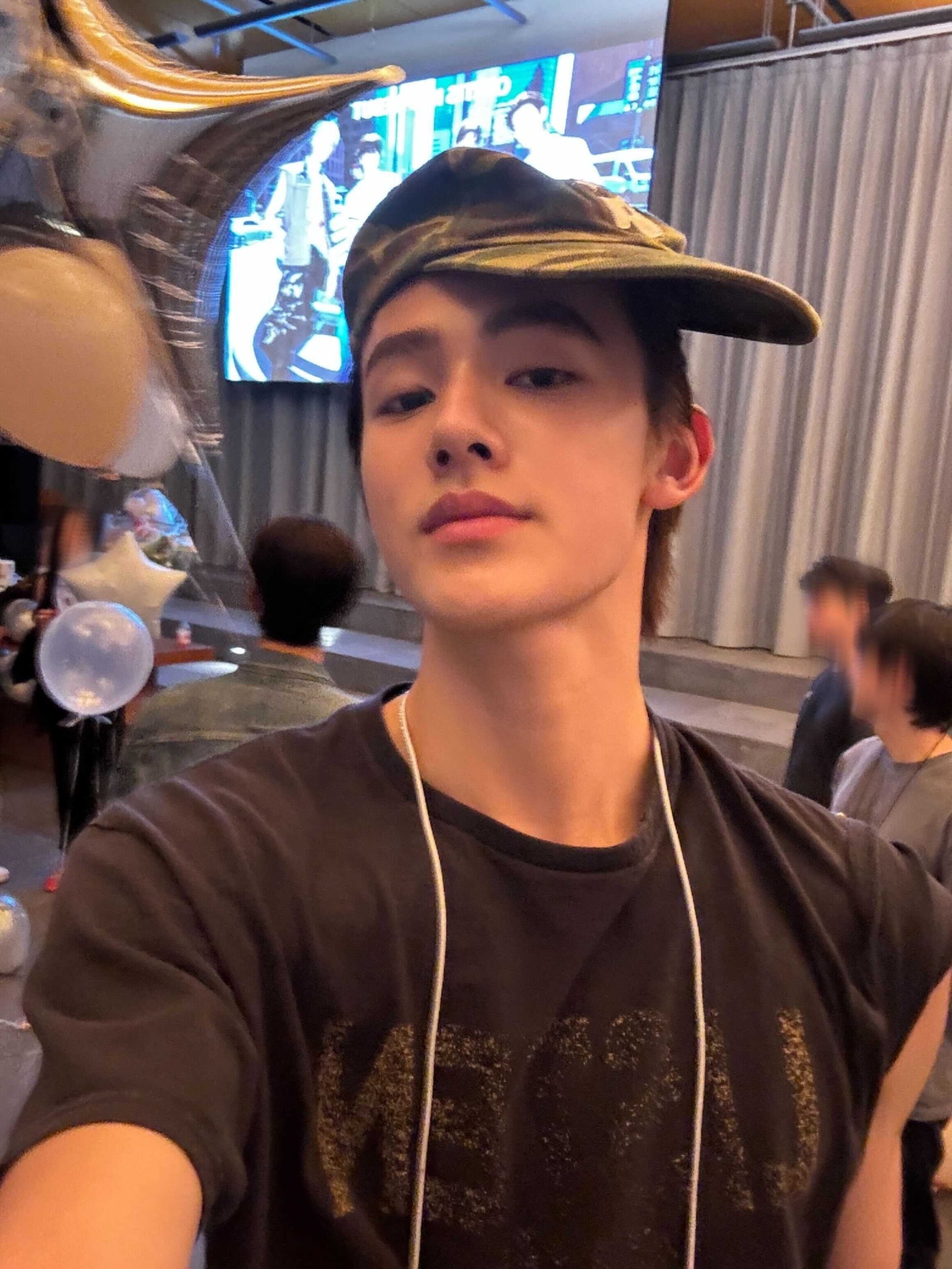 CORTIS Community Post - 데뷔했어요 🔥 🔥 🔥 🔥 축하해주신 분들 모두 감사드립니다 🫶🏼 🫶🏼 🫶🏼 🫶🏼 🤘 ...