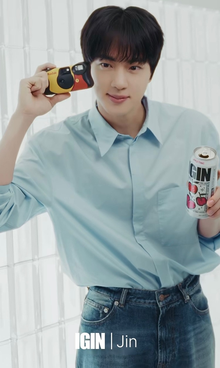 BTS Community Post - 🍎🍑🐹Jin Time341🐹🍉🏪 今日は IGINがコンビニで販売される日🐹🍎🍑🍉 田舎住まいのARMYなので 近所のコンビニで販売されるか心配して ...