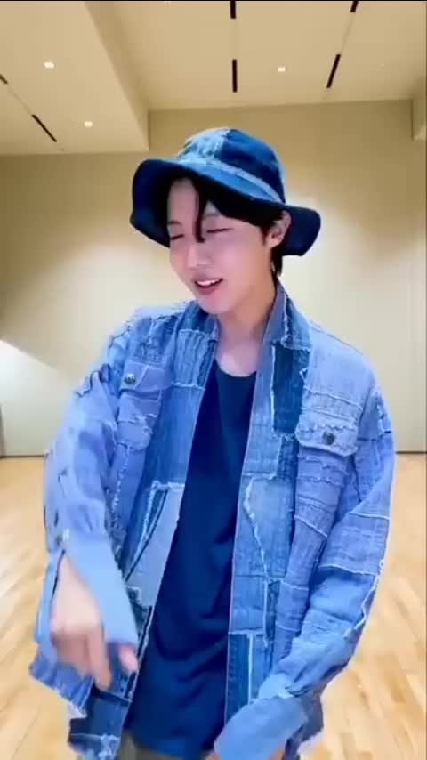 BTS Community Post - hobi dance 💜