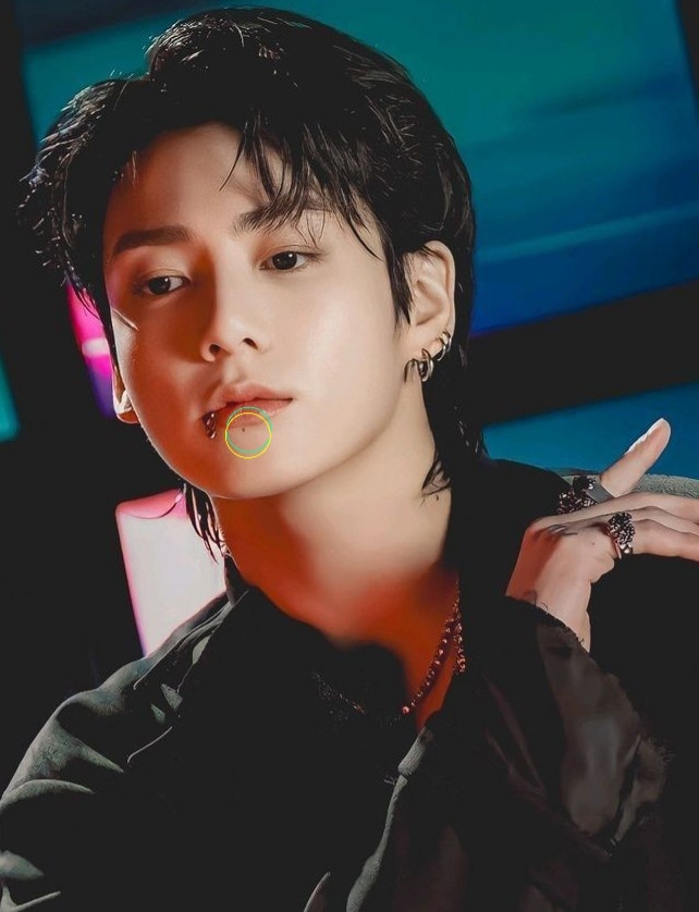 BTS Community Post - The mole was more beautiful. I will miss it very ...