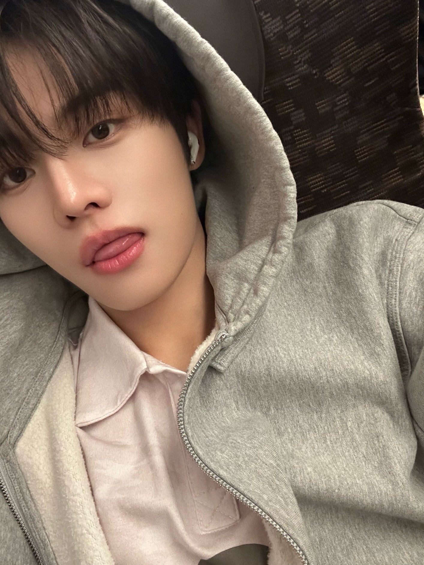 CLOSE YOUR EYES Community Post - Go! - JEON MINWOOK