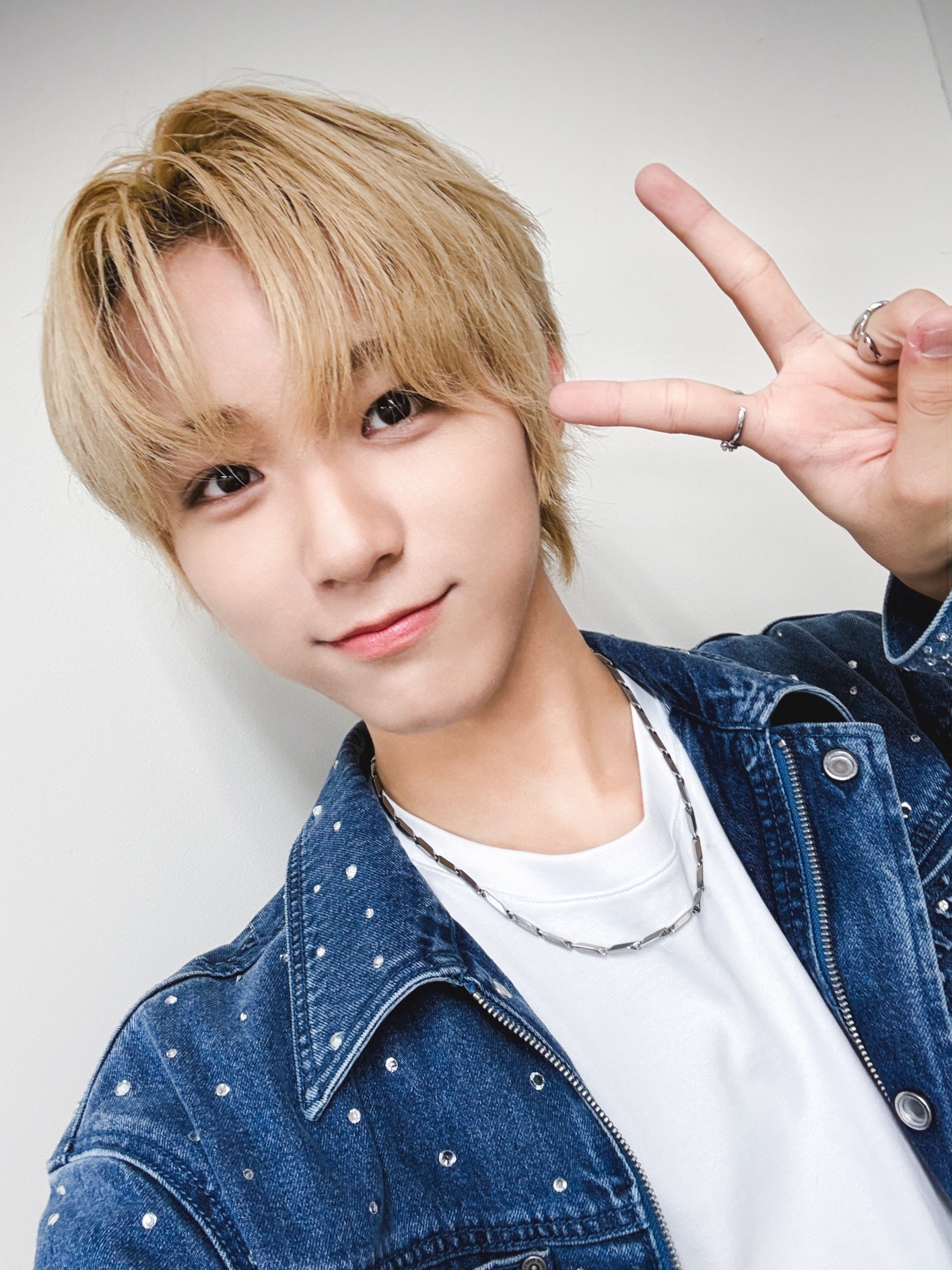 AHOF Community Post - FOHA 여러분 앞으로도 응원 부탁드립니다〜! - DAISUKE