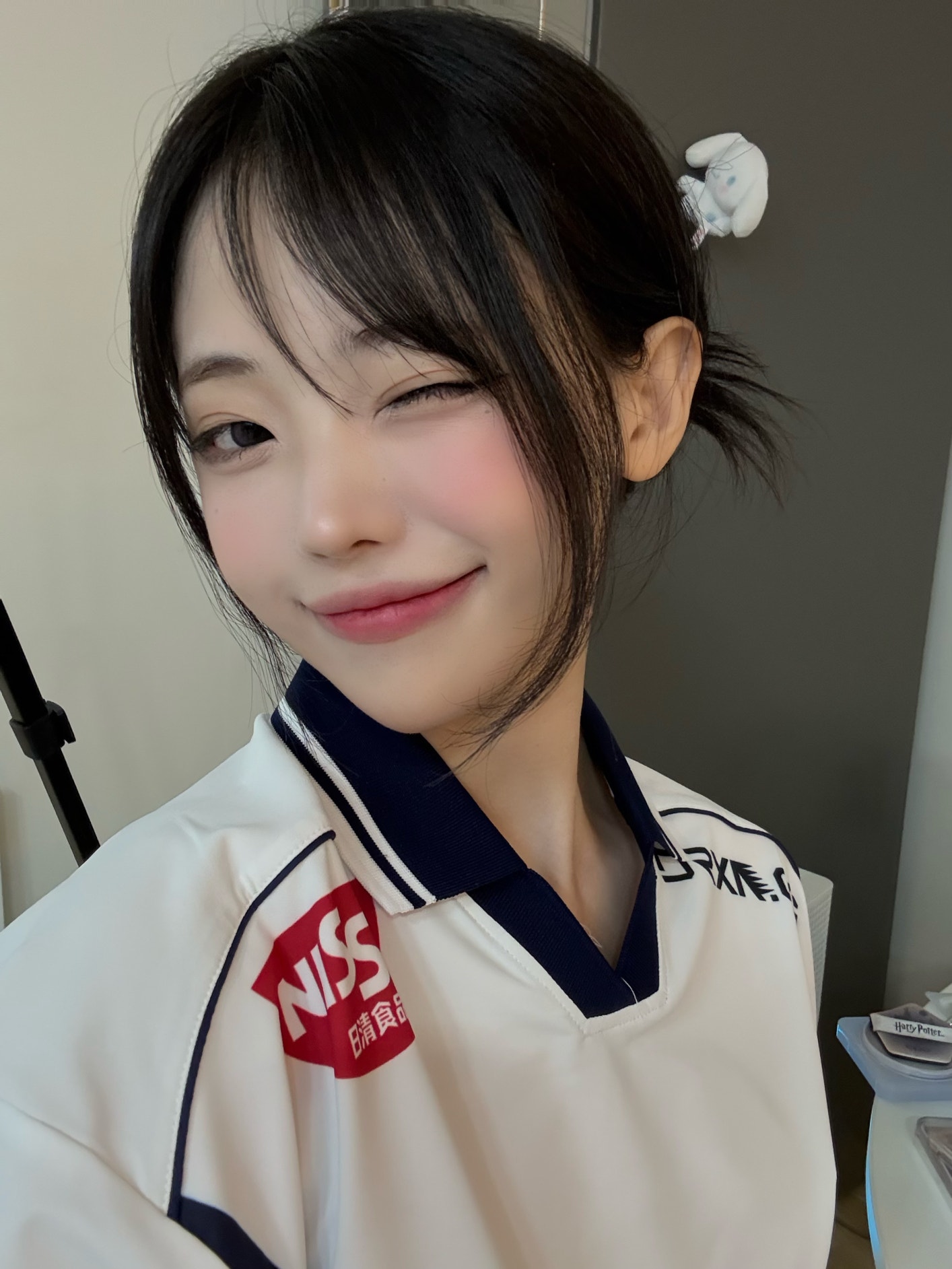 QWER Community Post - 다들 잘자요옹💫🌙 - Hina