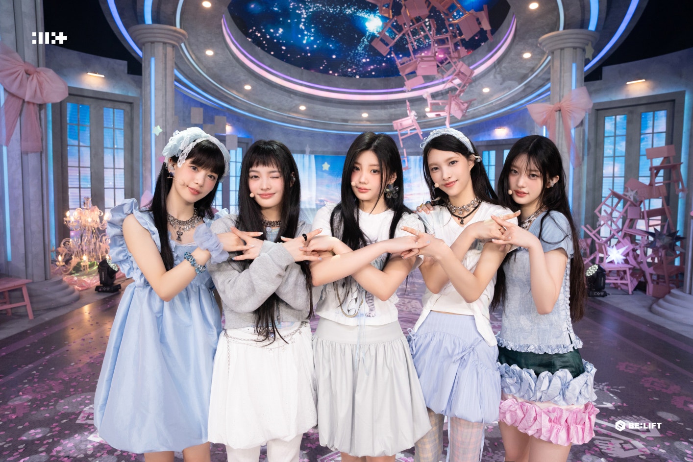 ILLIT Community Post - ILLITの皆！！GLLITの皆さん~！！明けましておめでとうございます！！👏 今日でちょうど ...