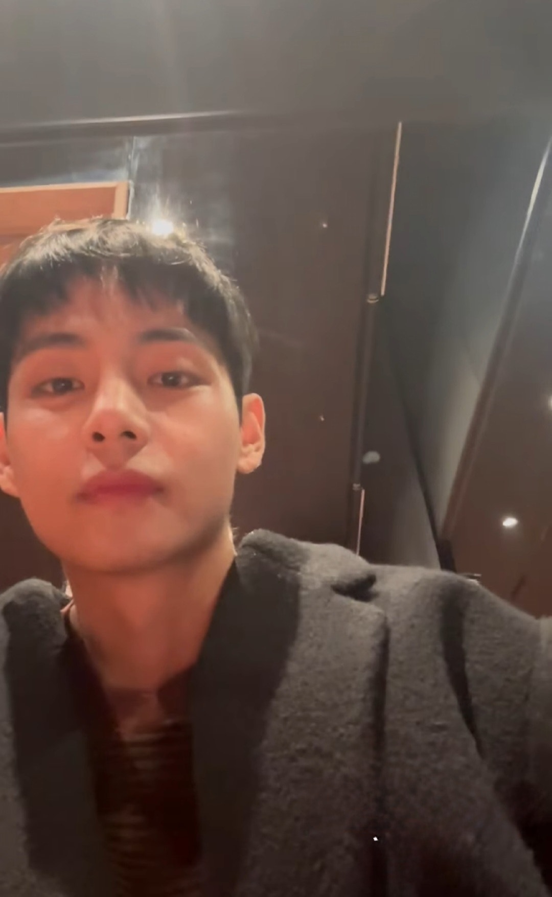 BTS Community Post - Taeh 💜🐻 Tivemos uma atualização atrasada de ...