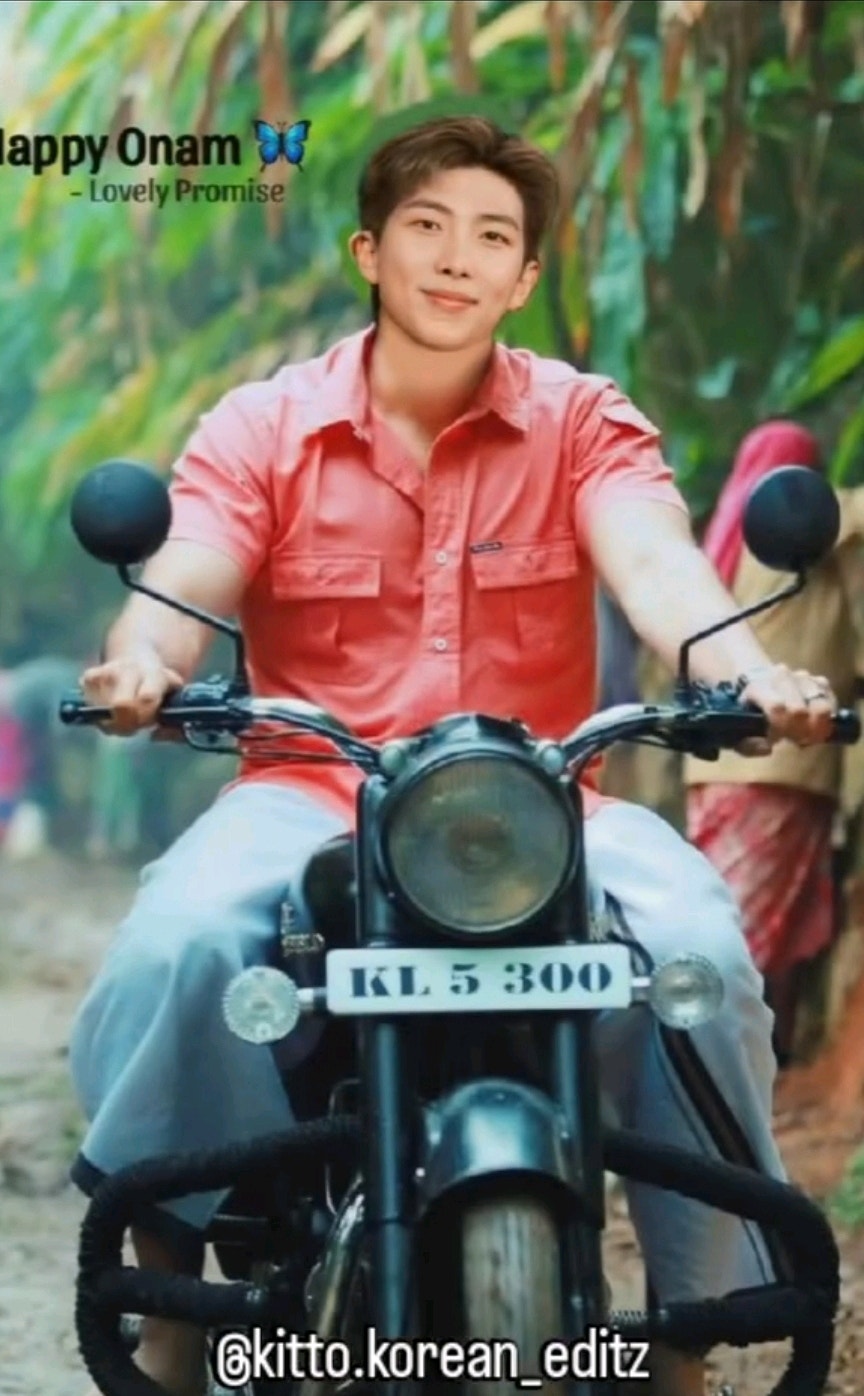 BTS Community Post - Thank you oppas to wear our traditional attire on ...