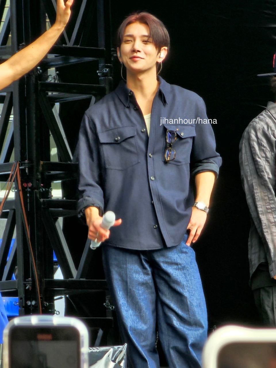 SEVENTEEN Community Post - DAY 1 of concert in Bulacan, soundcheck and ...