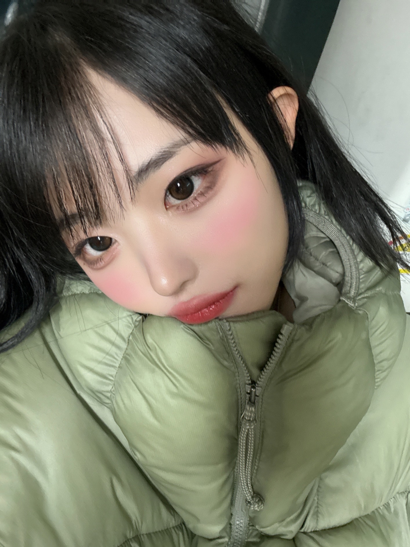 QWER Community Post - 랜덤사진 모음집🙄 - Hina