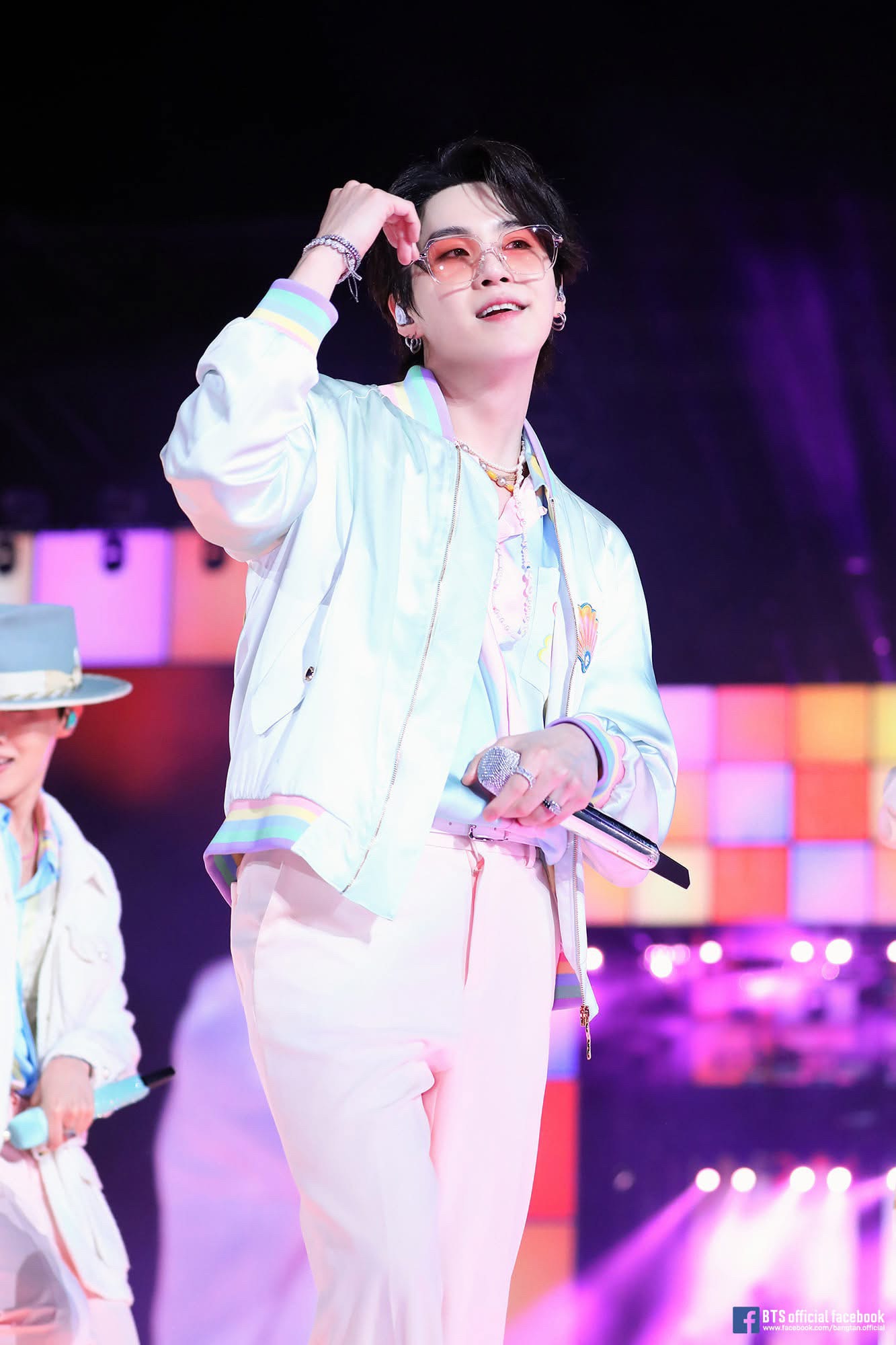 BTS Community Post - ユンちゃん 笑っていてくれて良かった 独りじゃなくて良かった 元気そうで良かった 幸せそうで良かった ...
