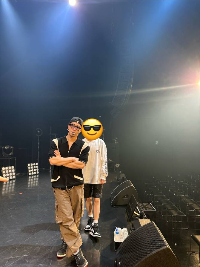 Onf Community Post 재영이형 생일 축하해요🎂🖤 올해도 바쁠거니까 건강 챙기고 잠 많이 자고 춤도 자주