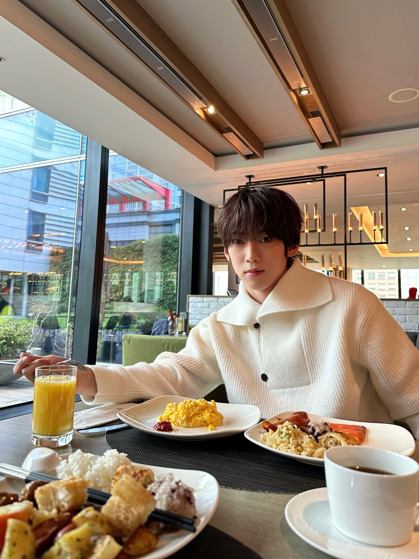 AMPERS&ONE Community Post - 다들 아침으로 맛있는 떡국 드셨나용? - KAMDEN