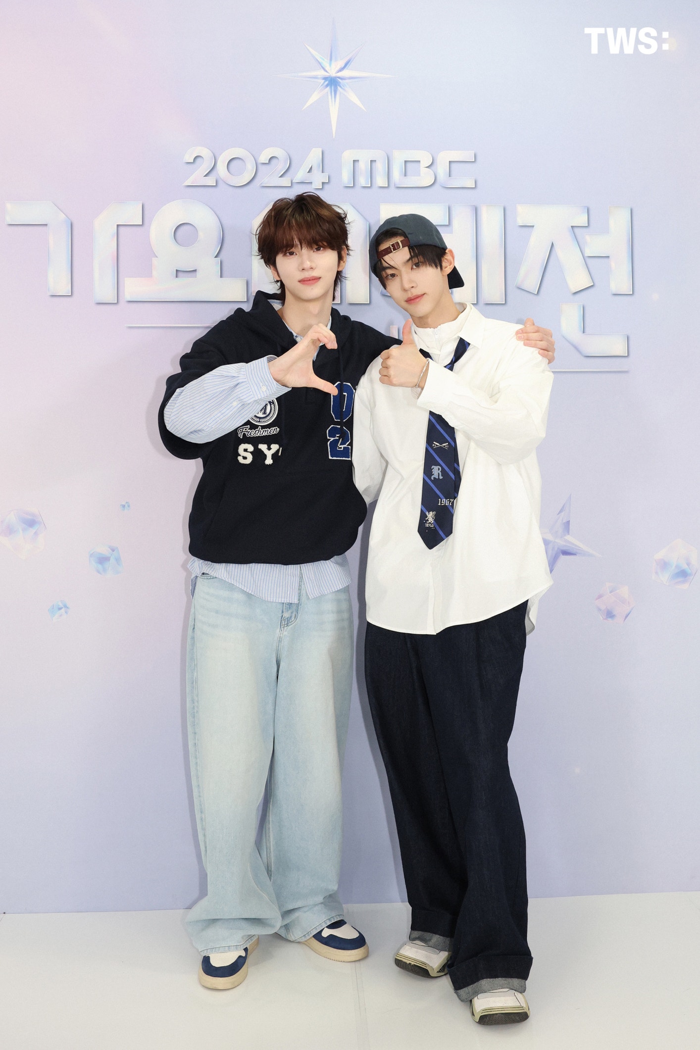 Tws Community Post 아 너무웃겨 아 너무웃겨 아 이때 상황이 그려져서 웃겨 김도룽 블랙 너무 잘받네 쩐다