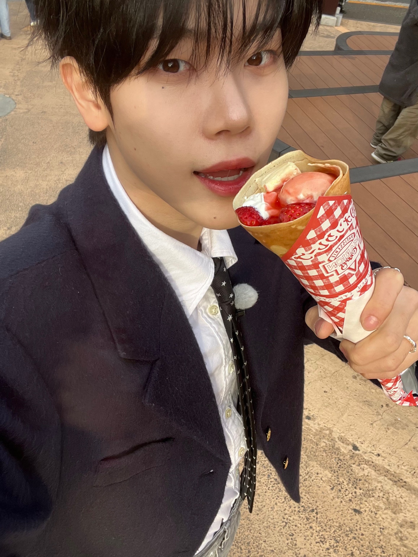 Close Your Eyes Community Post 나 딸기 좋아해 Jang Yeojun