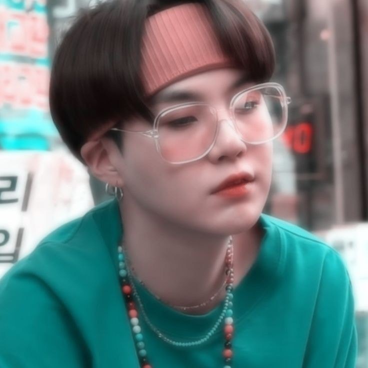 BTS Community Post - Choose pfp for me