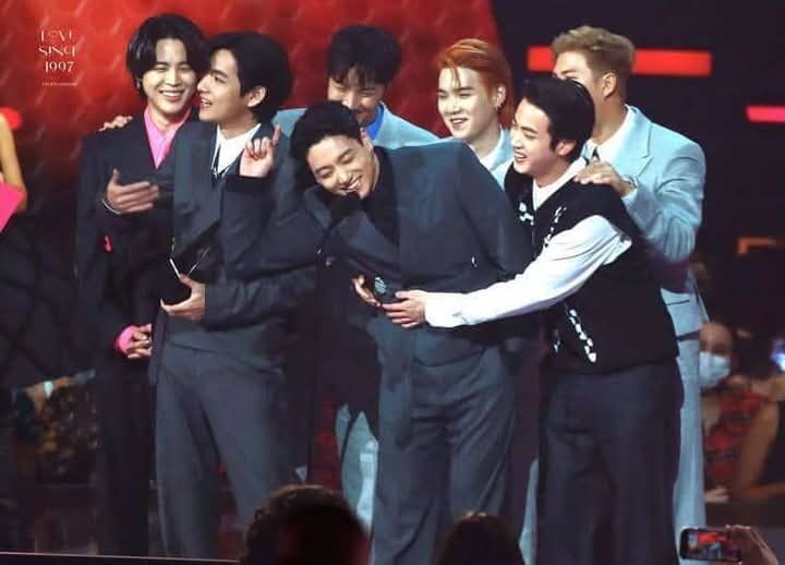 BTS Community Post - Whoever has these seven in her life does not need a lover or a Valentine's ...