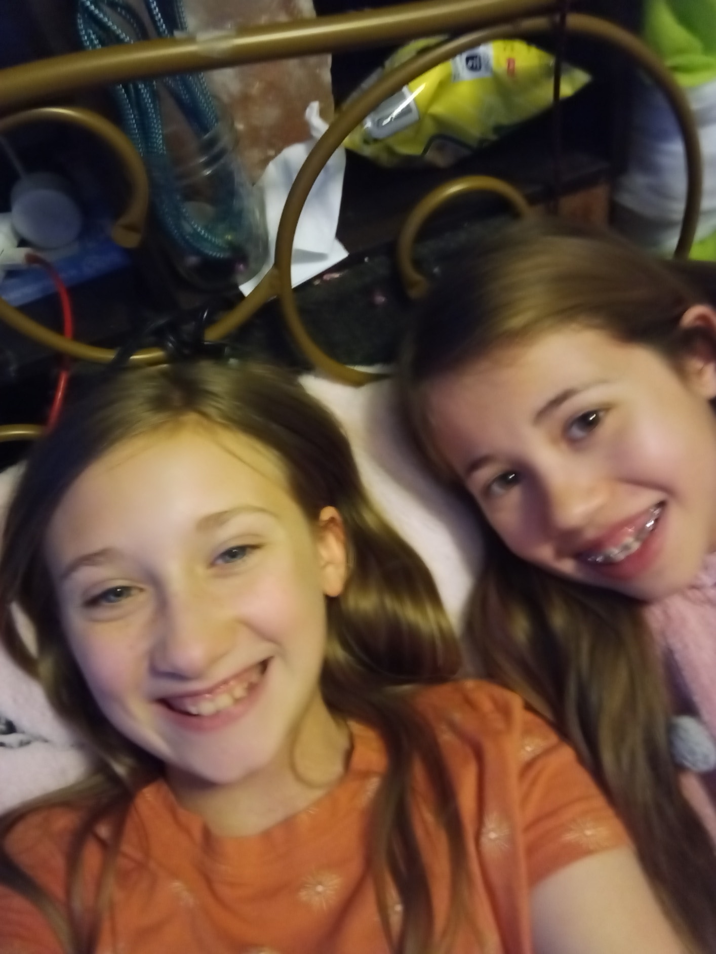 KATSEYE Community Post - my teind came forba slepover 👩‍🦲