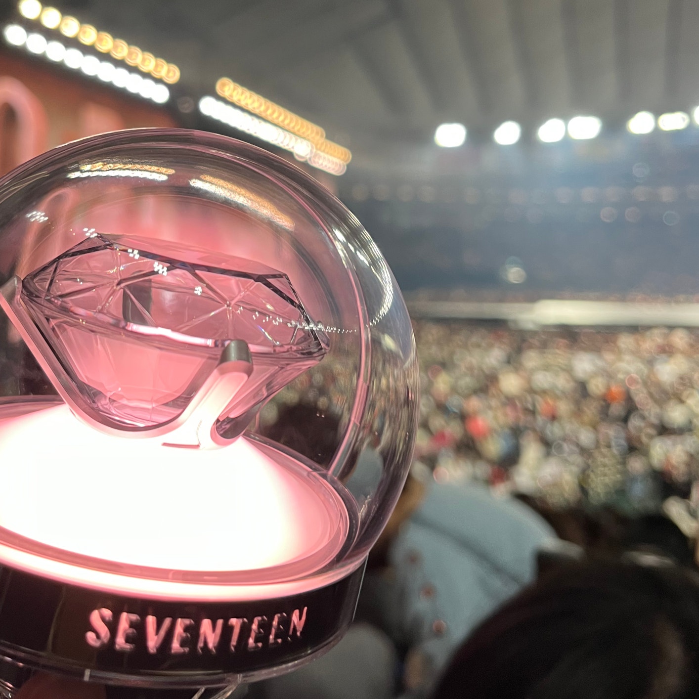 Seventeen Community Post 월드 투어 정말 수고 많았어요 일본에서 처음 여러분을 만났을 때 세상이