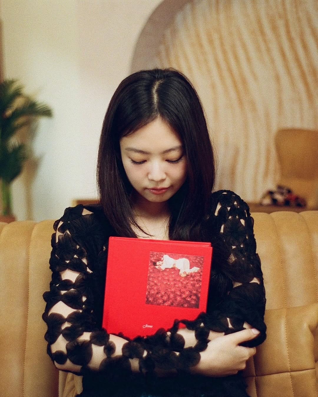 BLACKPINK Community Post - JENNIE 1st Studio Albums 'Ruby' Tracklist ️🖤