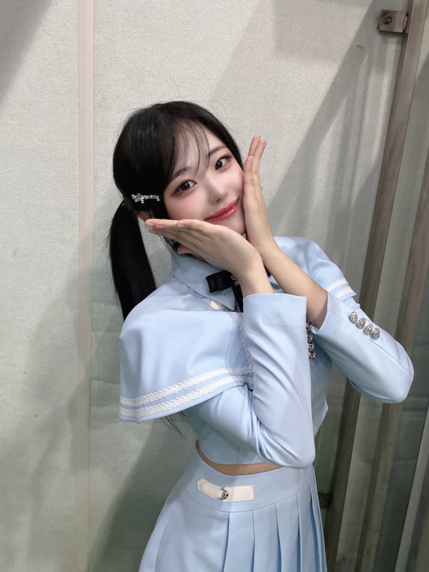 Qwer Community Post 디 어워즈 딜라이트 블루 라벨 올해의 트렌드상 수상🩵 정말 감사드려요🥹