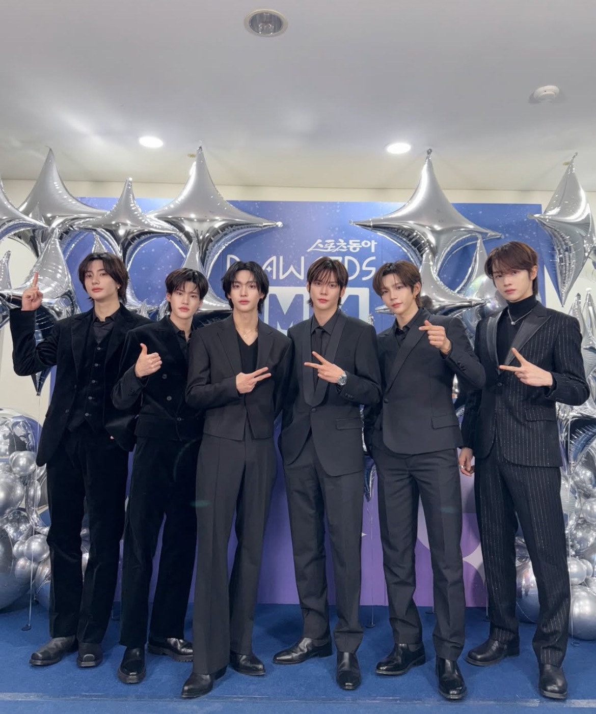 RIIZE Community Post - 데뷔 539일만에 첫 대상.. ︎ 너무 기살고 기특함 앞으로도 라이징하자