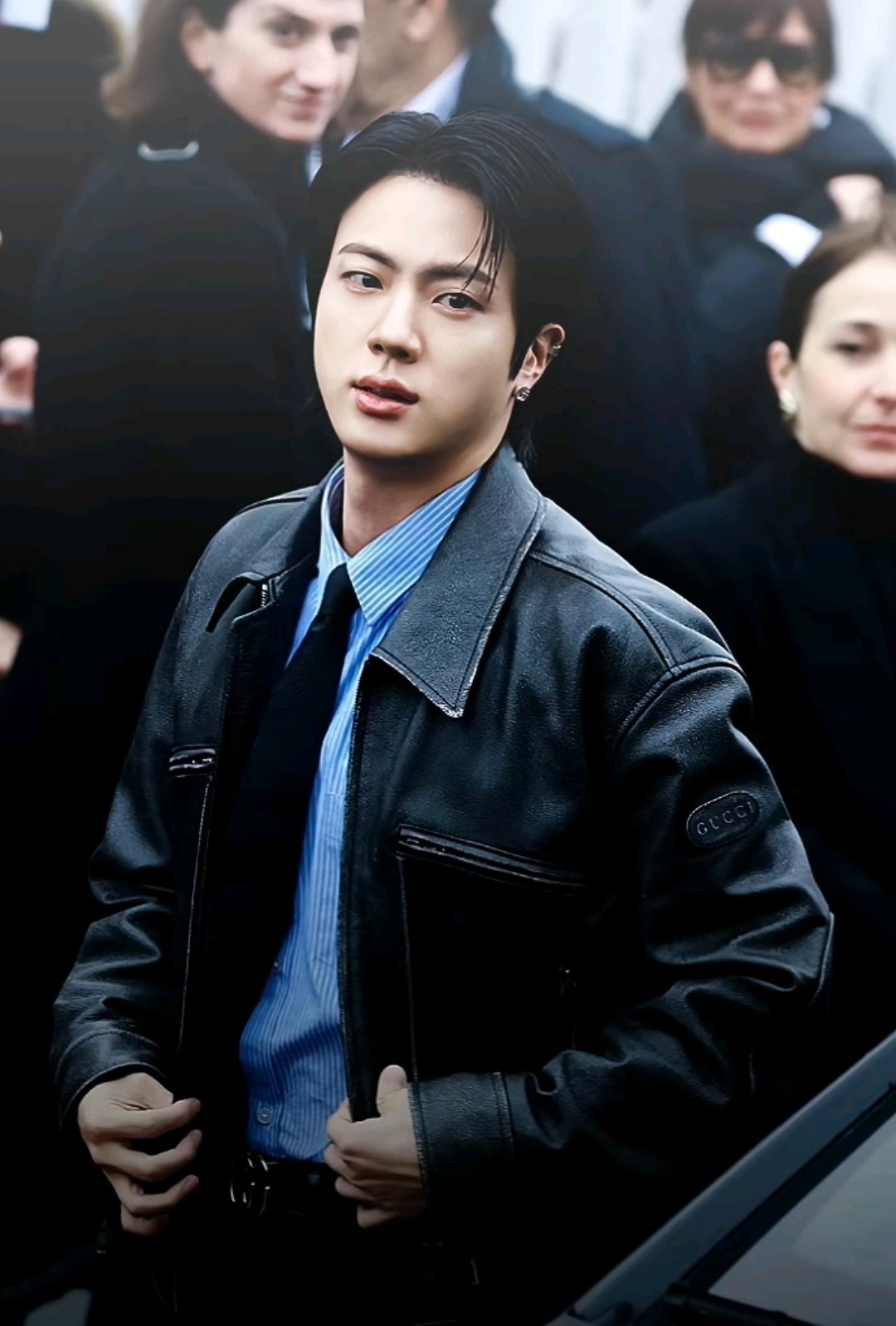 BTS Community Post - Giving RUN JIN and seeing THIS HOT JIN at the same time?!!! im deddd